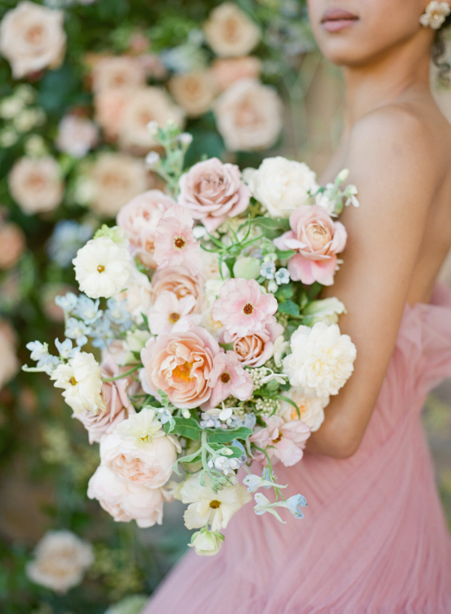15 Spring Bridal Bouquets For Spring Weddings | RSVP Events